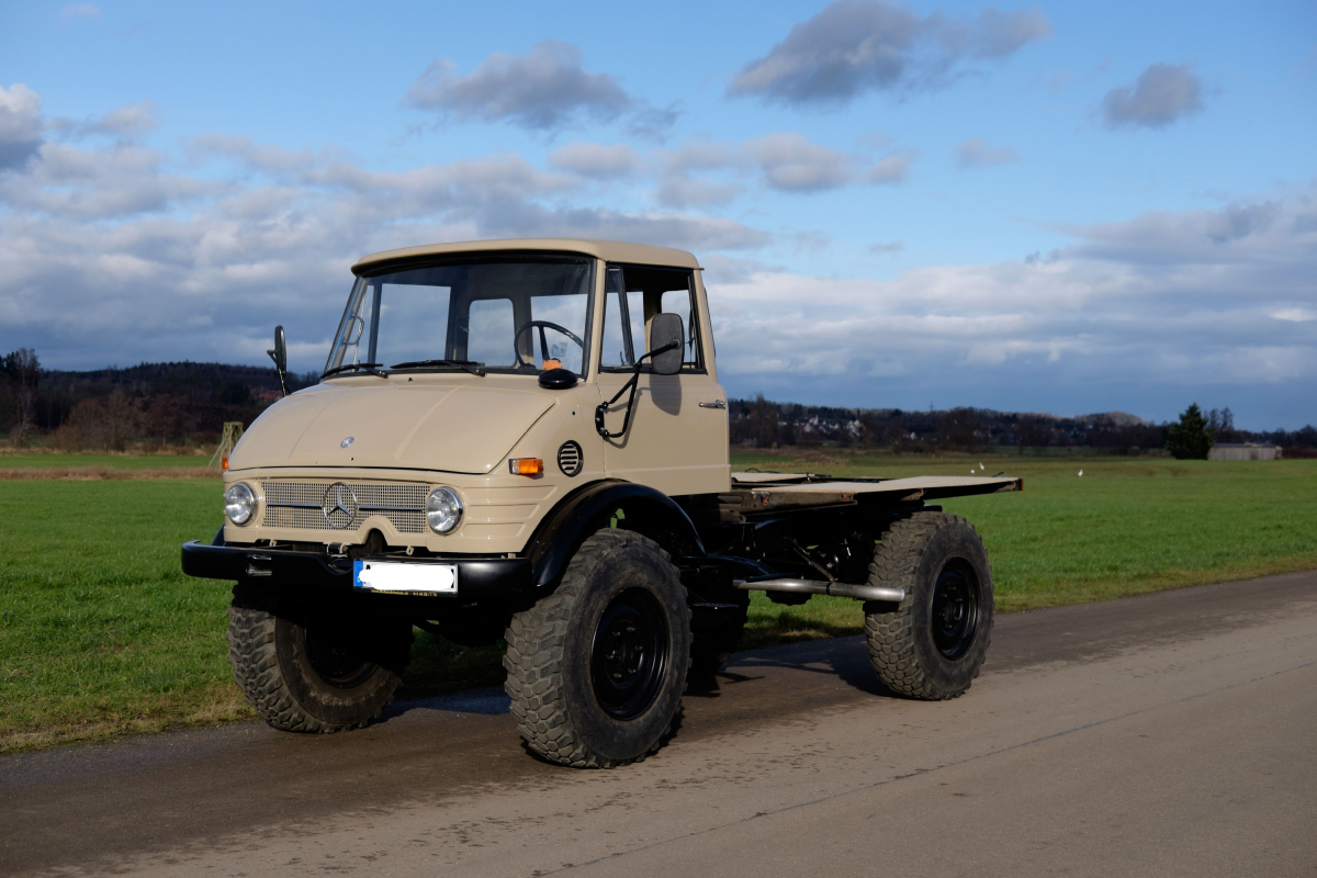 Mercedes Benz Unimog 416 - Basisfahrzeug
